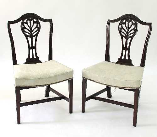 Lot 753 - A pair of Hepplewhite style dining chairs,